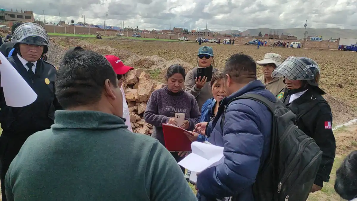Juliaca: recuperan calle y área verde que era invadido en urbanización ...